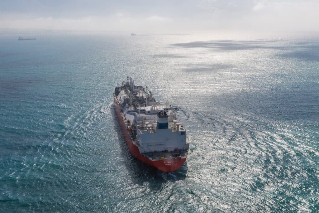 LNG RV Excelsior successfully delivers first LNG gas cargo via ...
